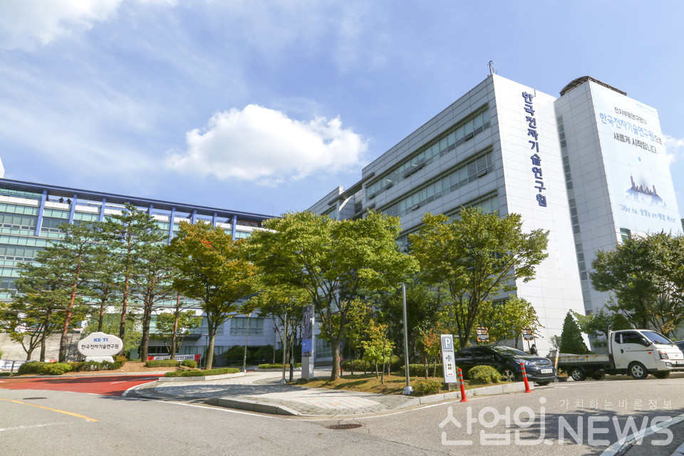 [뉴테크in] KETI 차세대 기술 확보, 전고체전지 선도한다