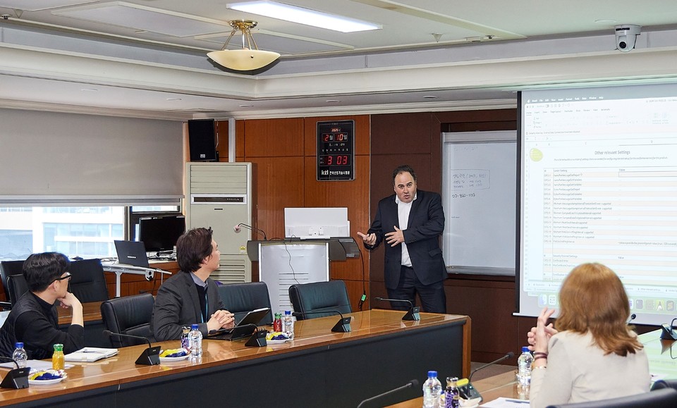 전기차 충전 시험인증 산업, 글로벌 진출 기반 마련!